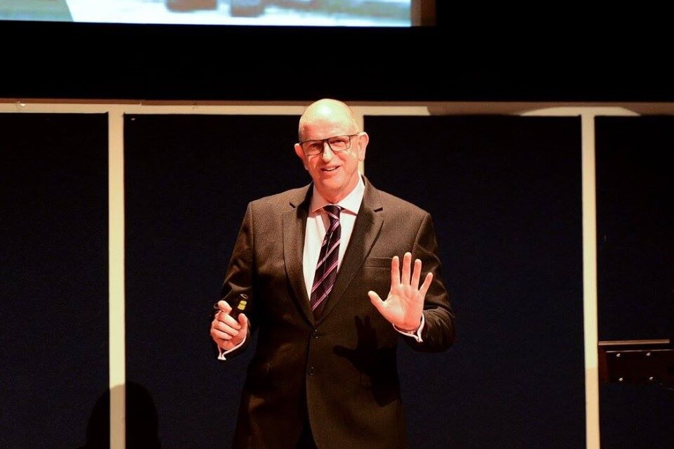 Keele University - Professor Clifford Stott - Are we all in it together ...